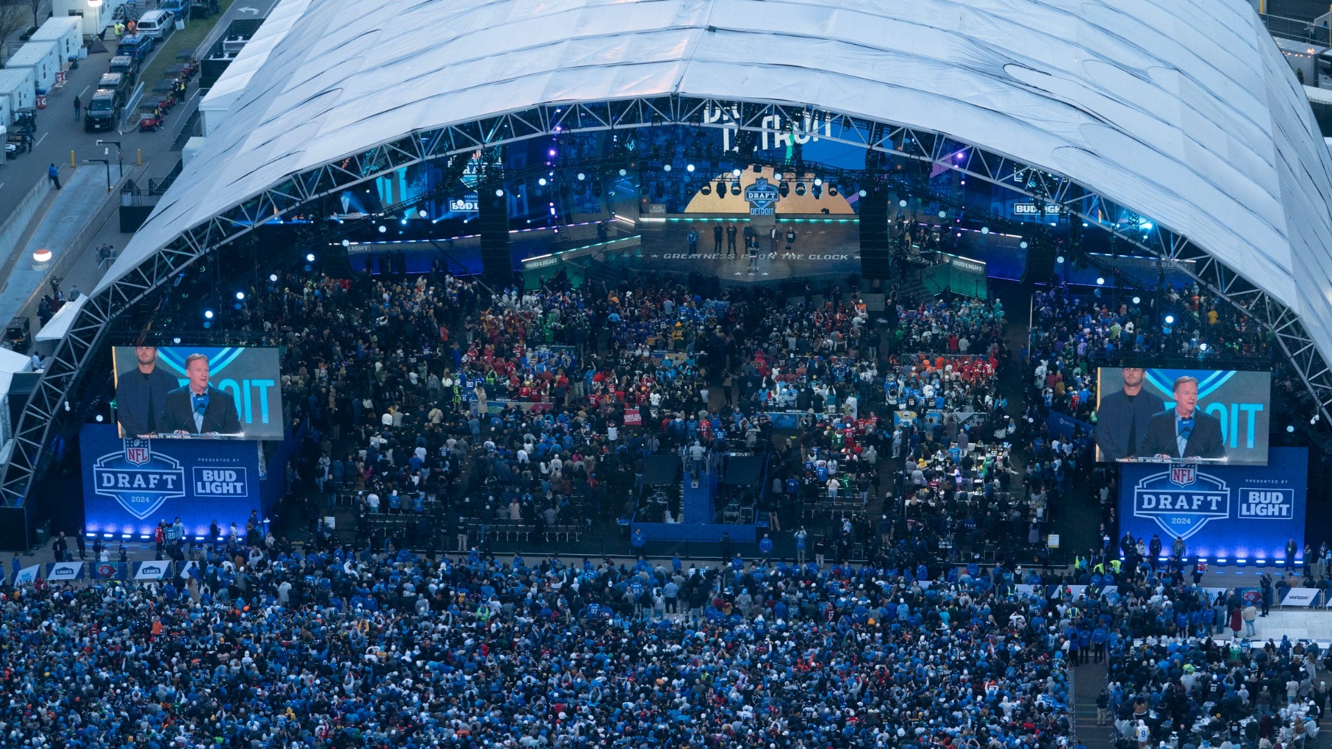 2025 NFL Draft: Analyzing Top 10 Draft Picks and Strategies