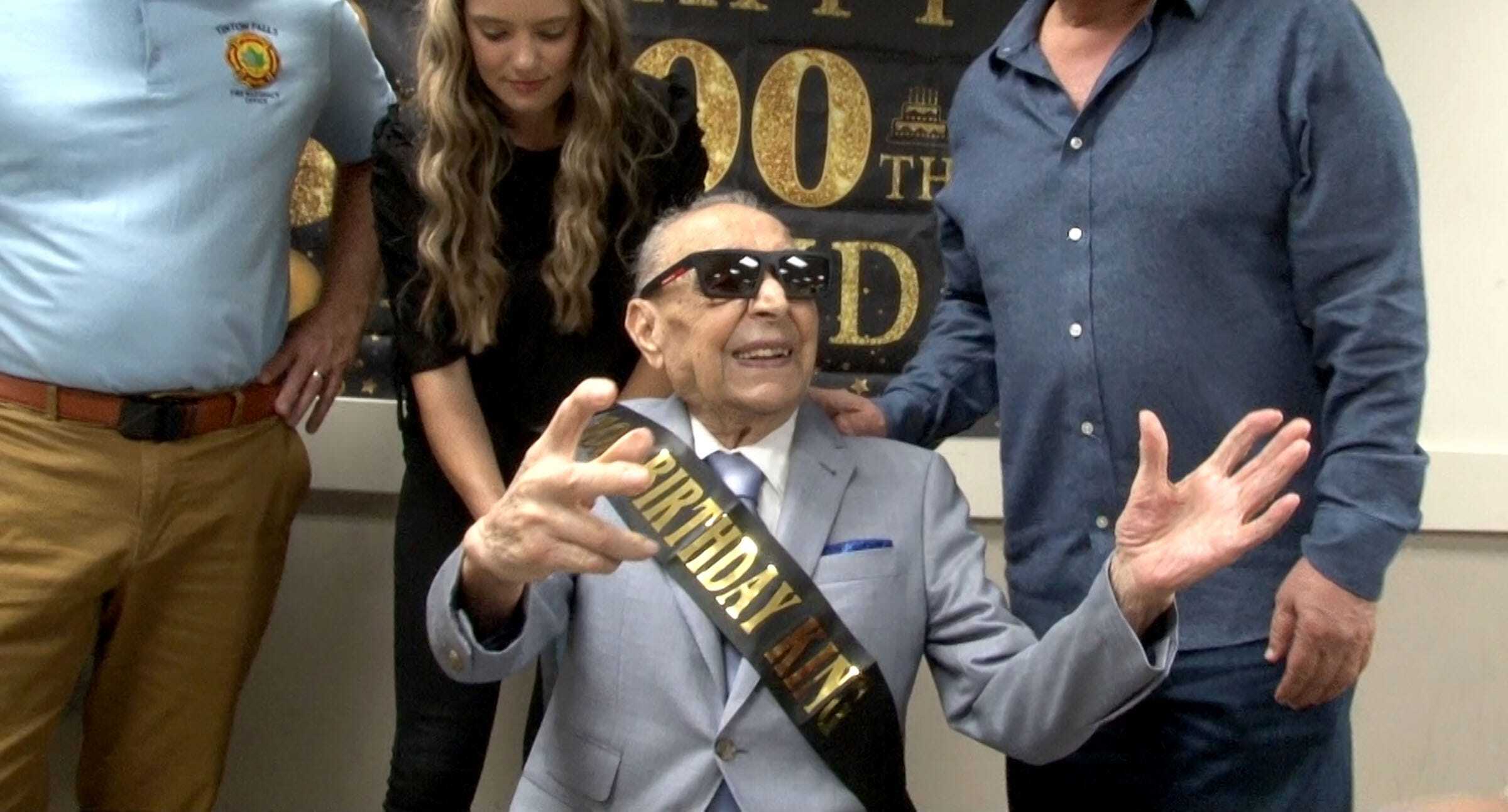 America's oldest serving mayor, Vito Perillo, dies at 100 while in NJ ...