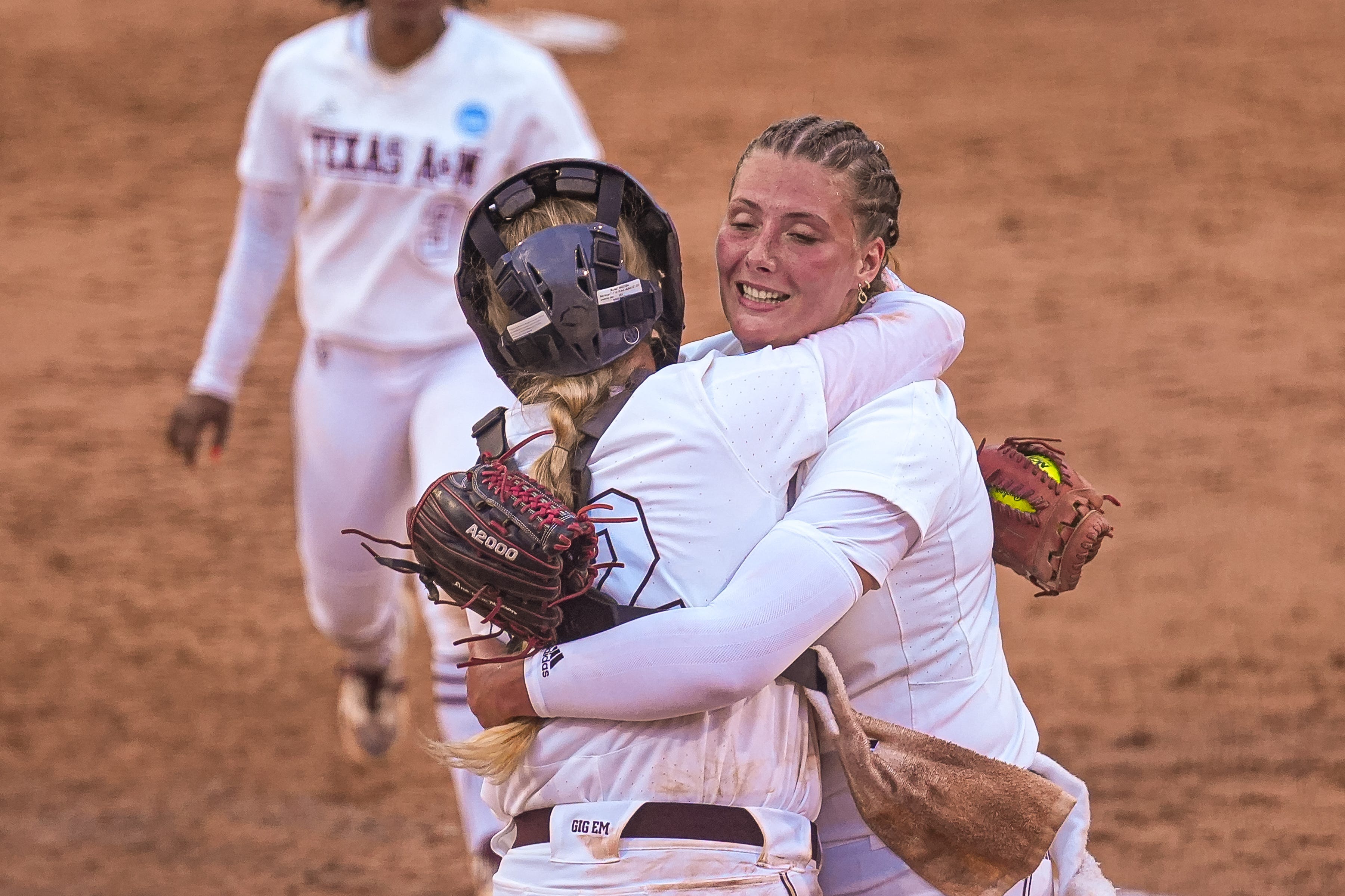 Texas A&M softball picks up top ten win after defeating No. 6 LSU 12-7 ...