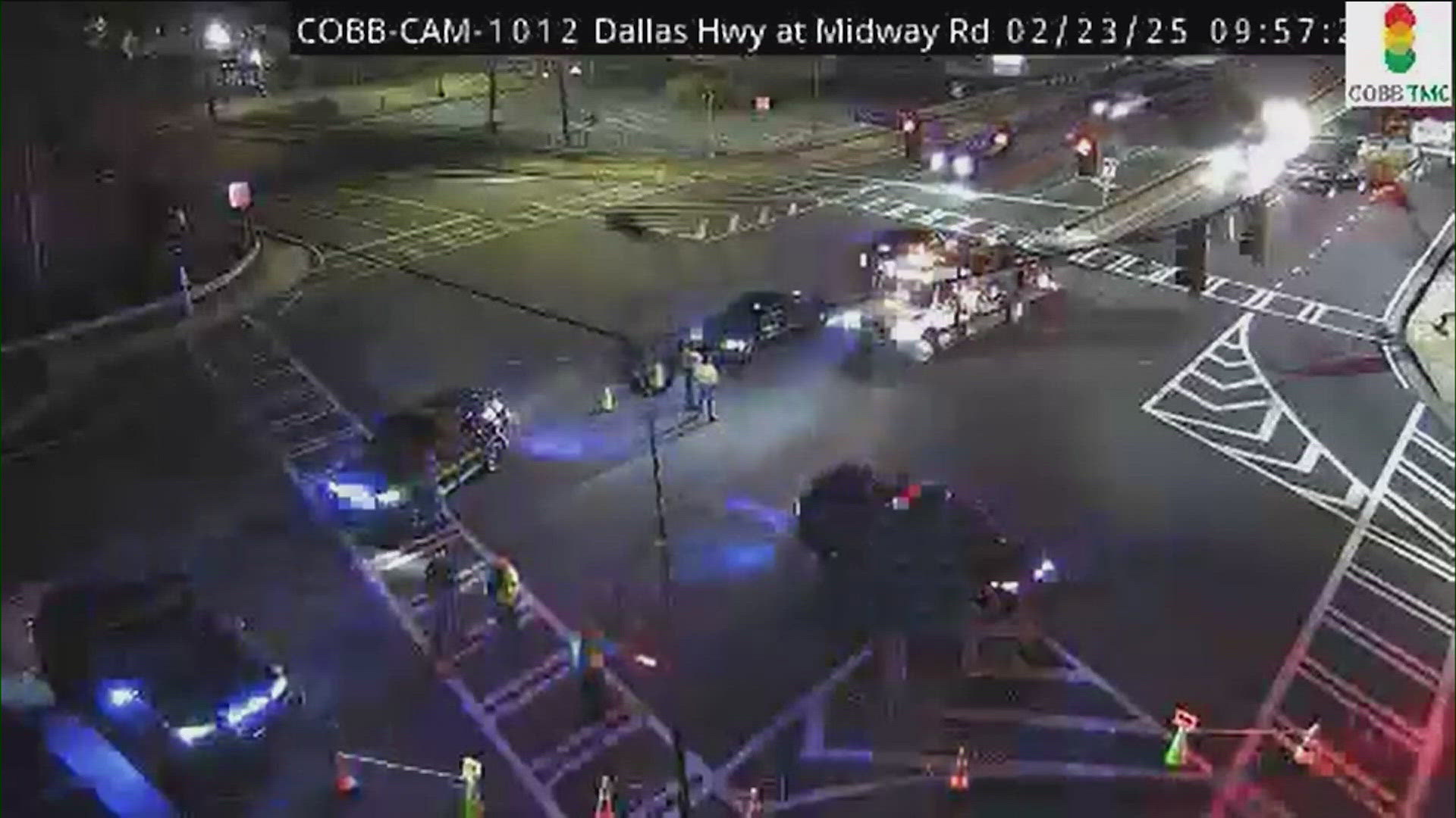 Police investigate crash on Dallas Highway in Cobb County