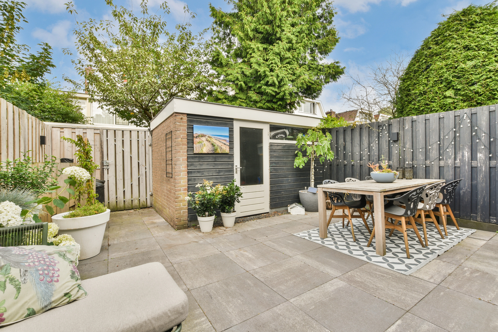 20 Unique Garden Structures You Can Easily Build Yourself