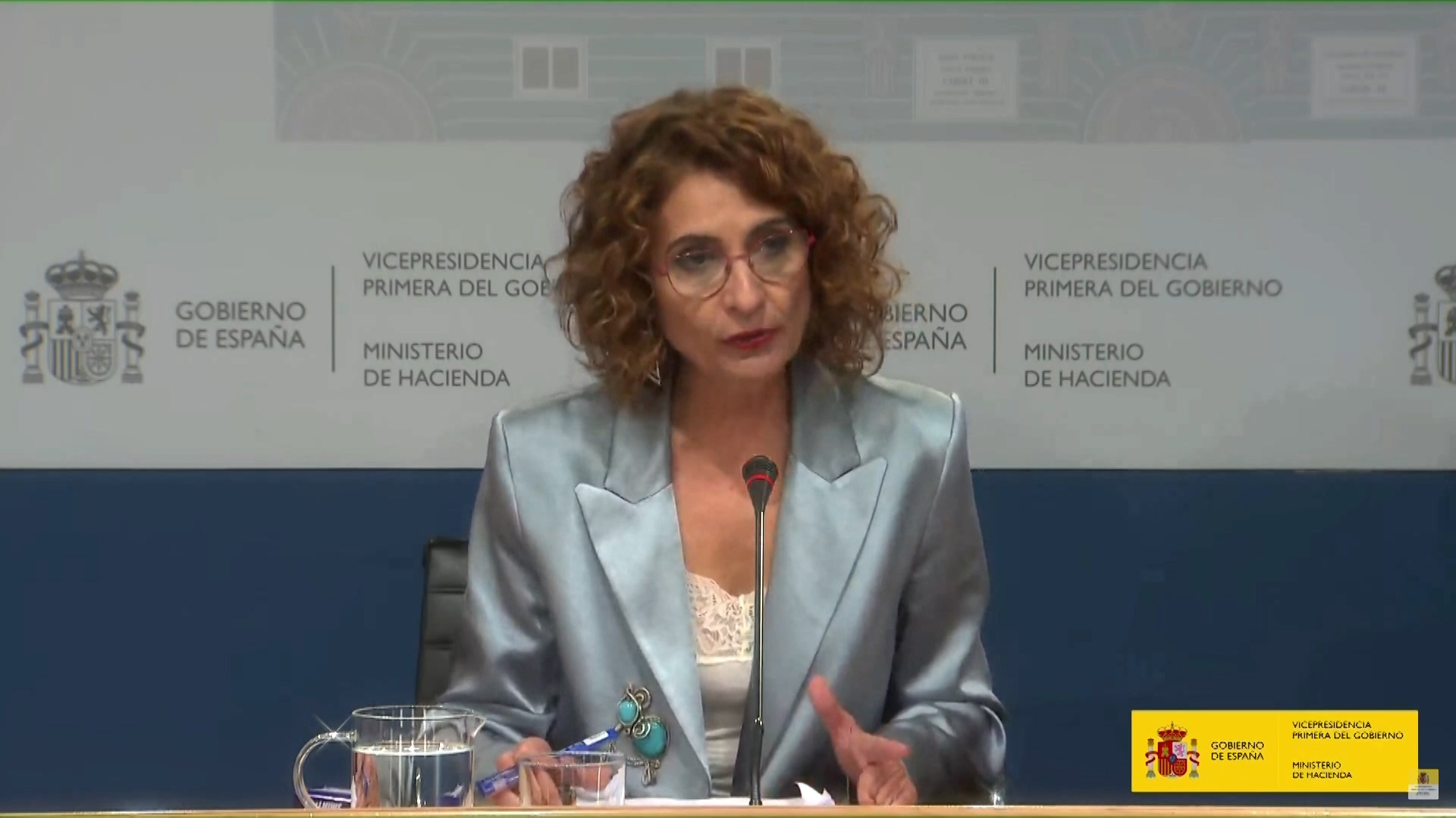 Hacienda ofrece a las CCAA asumir 83.252 millones de su deuda y ...