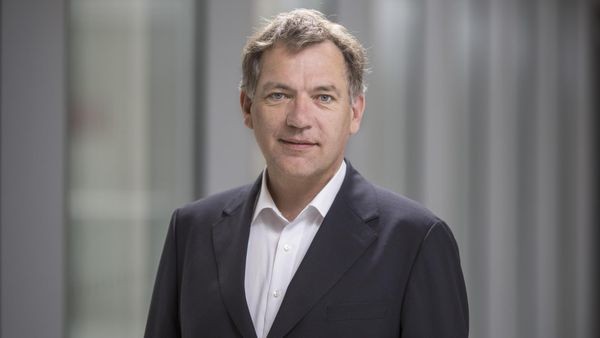 Jan van Aken: Familie, Beruf, Partei – Der Linke im Steckbrief