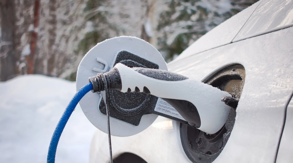 Hva sliter mest på batteriet i en elbil?