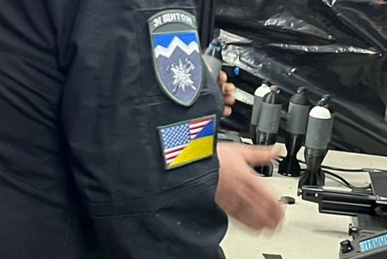 ‘Trump has no affection for Ukraine’: Soldiers remove US patches in ...