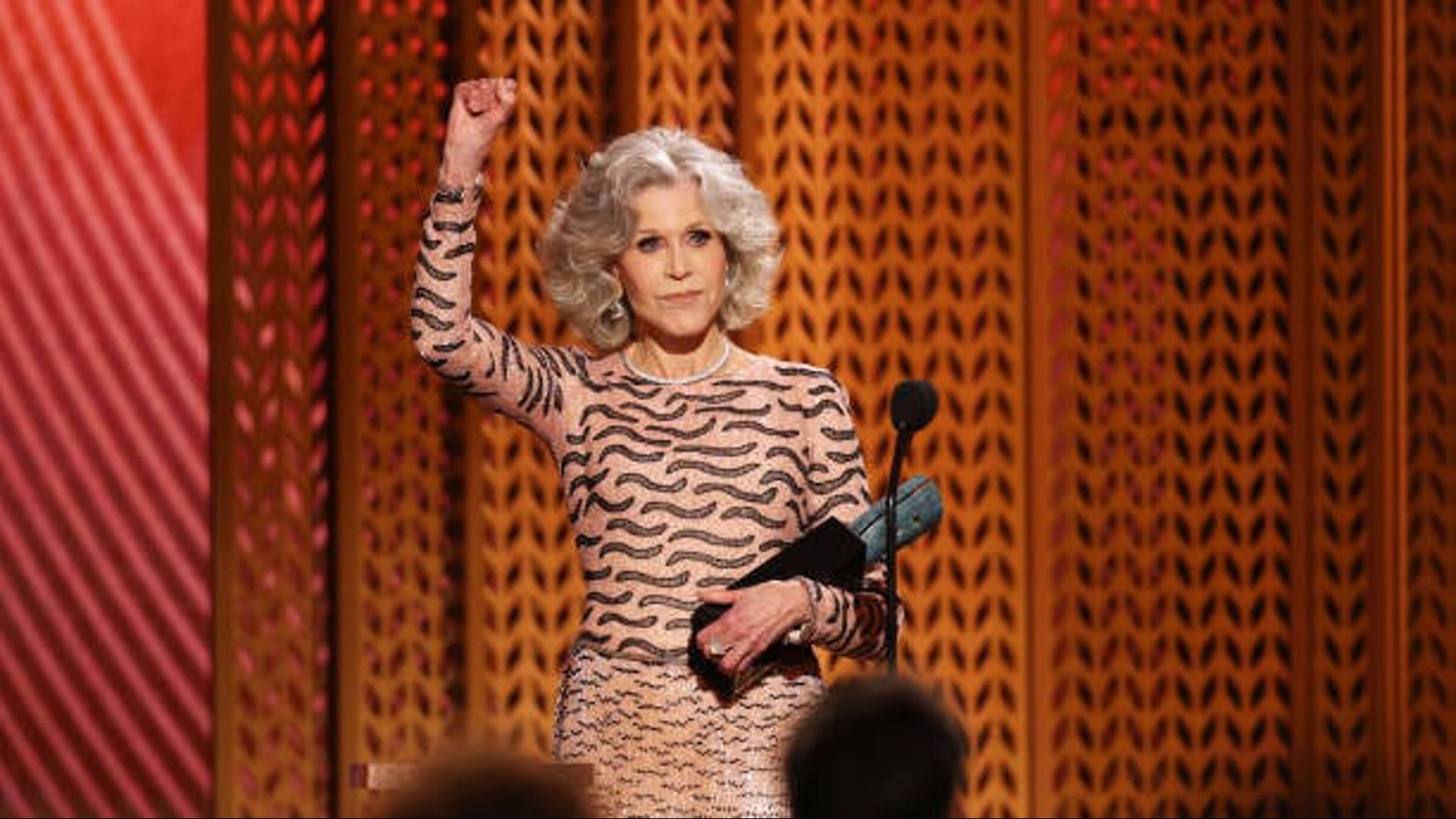 Jane Fonda «Lanza Un Dardo» A Trump En Su Discurso De Los SAG Awards 2025