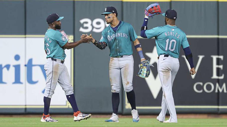 Seattle Mariners Outfielder Victor Robles Gets New Look to Match Teammates