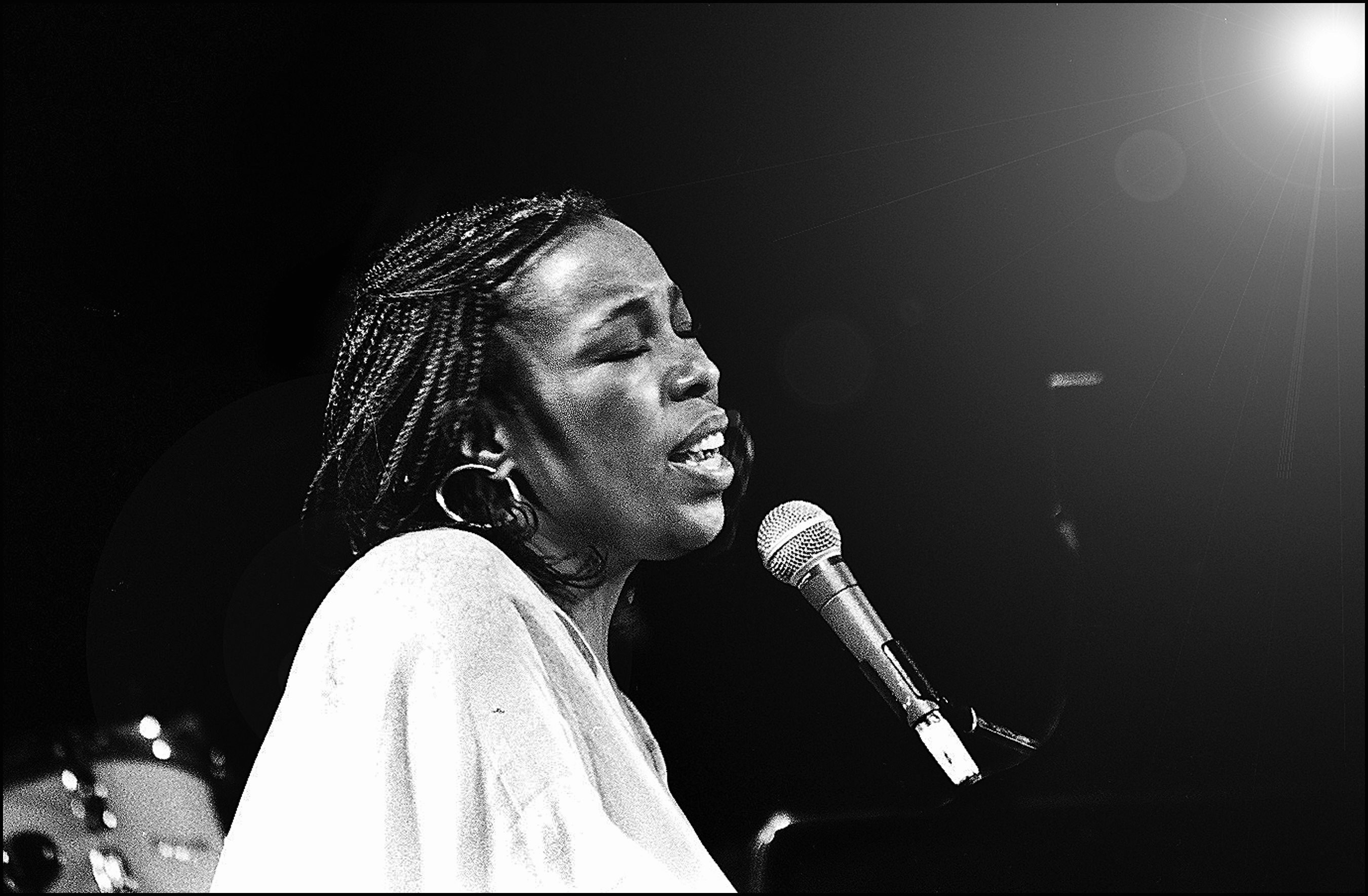 Roberta Flack Dies at 88