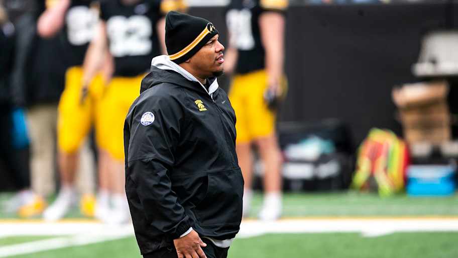 Iowa Hawkeyes Lose Key Coach to NFL, New York Giants
