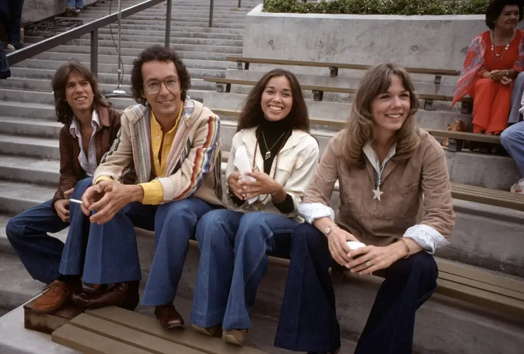 13 Underrated Forgotten Chart Toppers That Need A Comeback Now