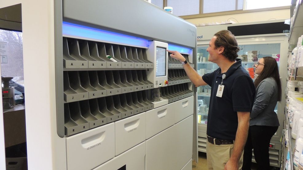 'Rosie' the pharmacy robot joins Cass Family Clinic, automizing ...