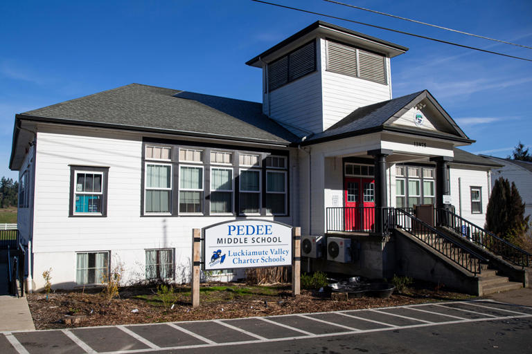 Monmouth science teacher wins national award for excellence in STEM ...