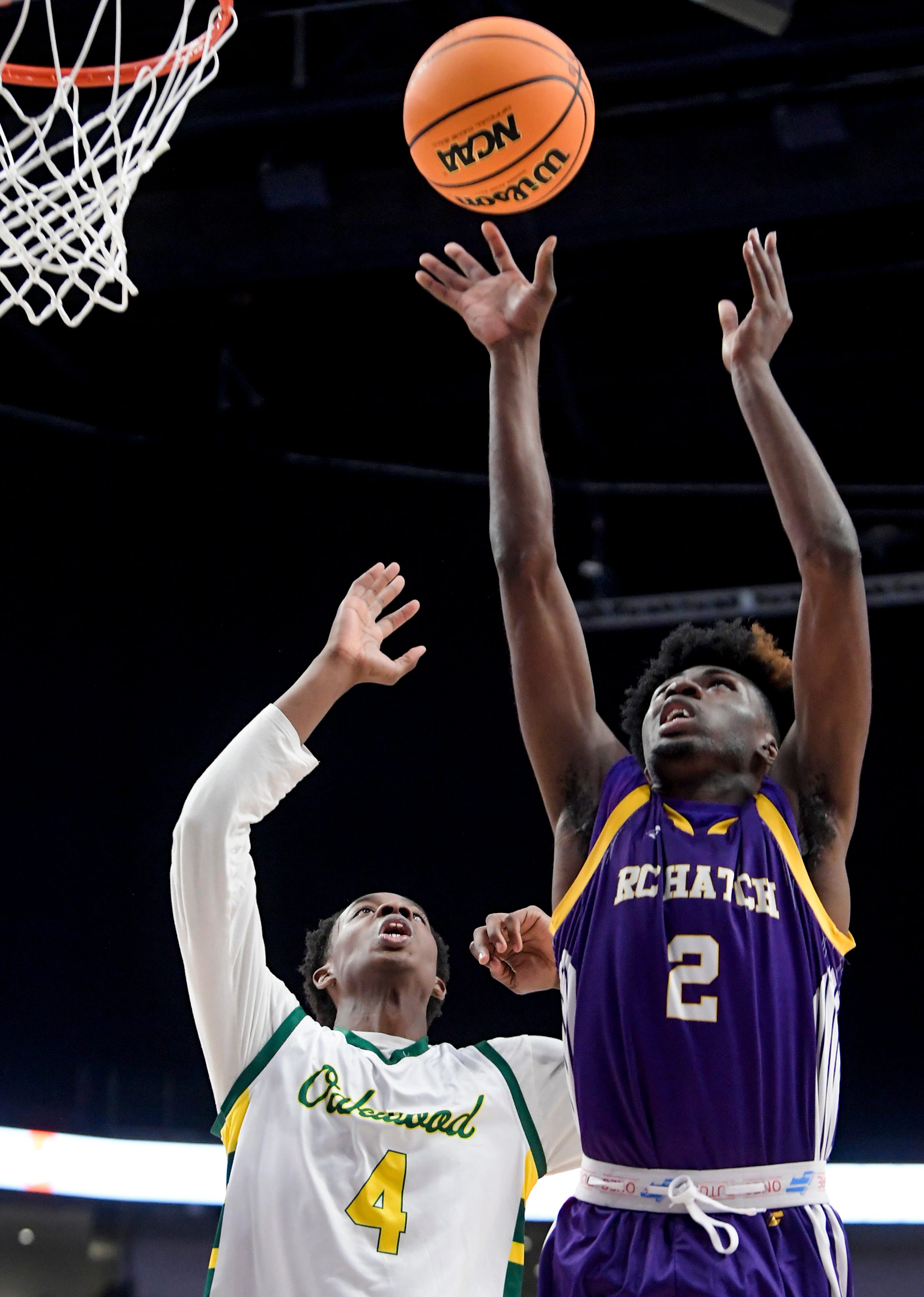 R.C. Hatch boys basketball holds off Oakwood Adventist rally, advances ...