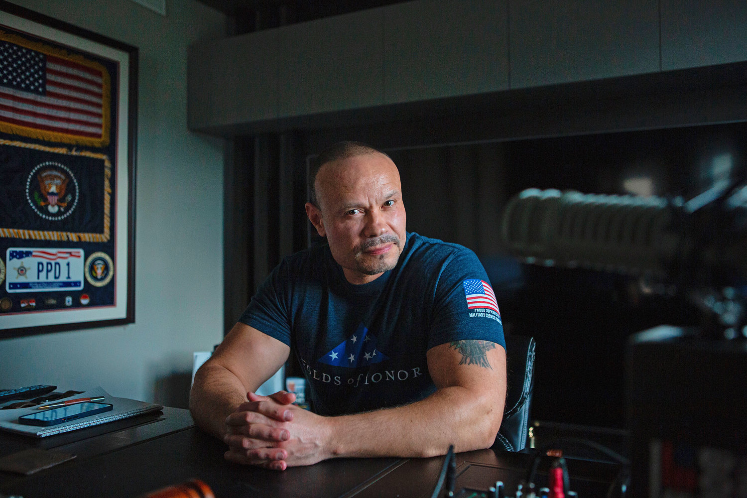 FBI agents express shock and dismay over naming of right-wing podcaster ...