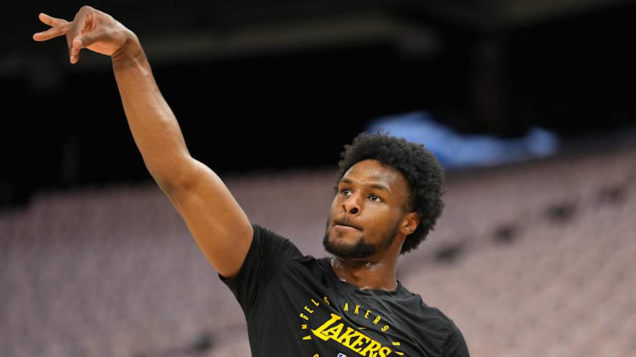 Los Angeles Lakers Make Roster Move Before Mavs Game