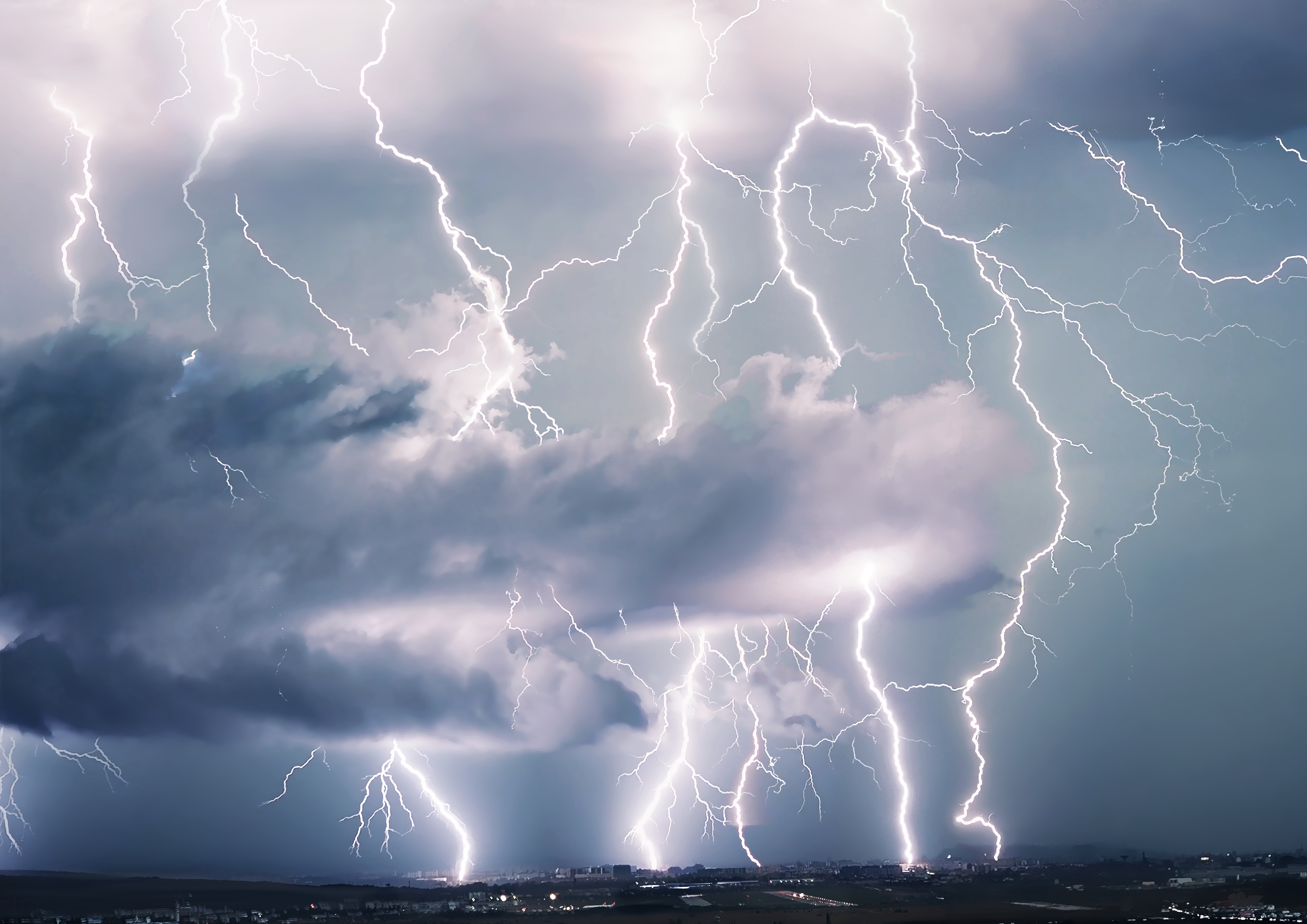 'Very Rare' Lightning Strikes Idaho a Dozen Times During Winter Storm