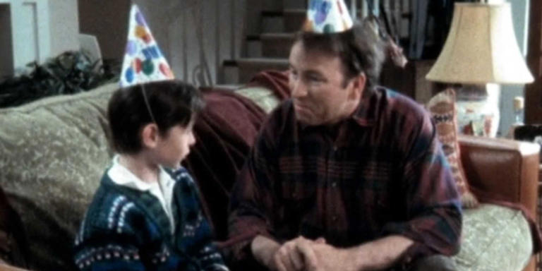 Scrubs' Clever Reference To A Rival Sitcom Sets Up A Perfect New ...