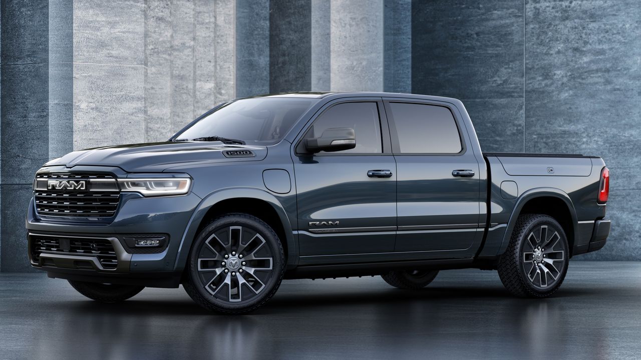 A "Goldilocks" electric pickup truck with 700 miles driving range