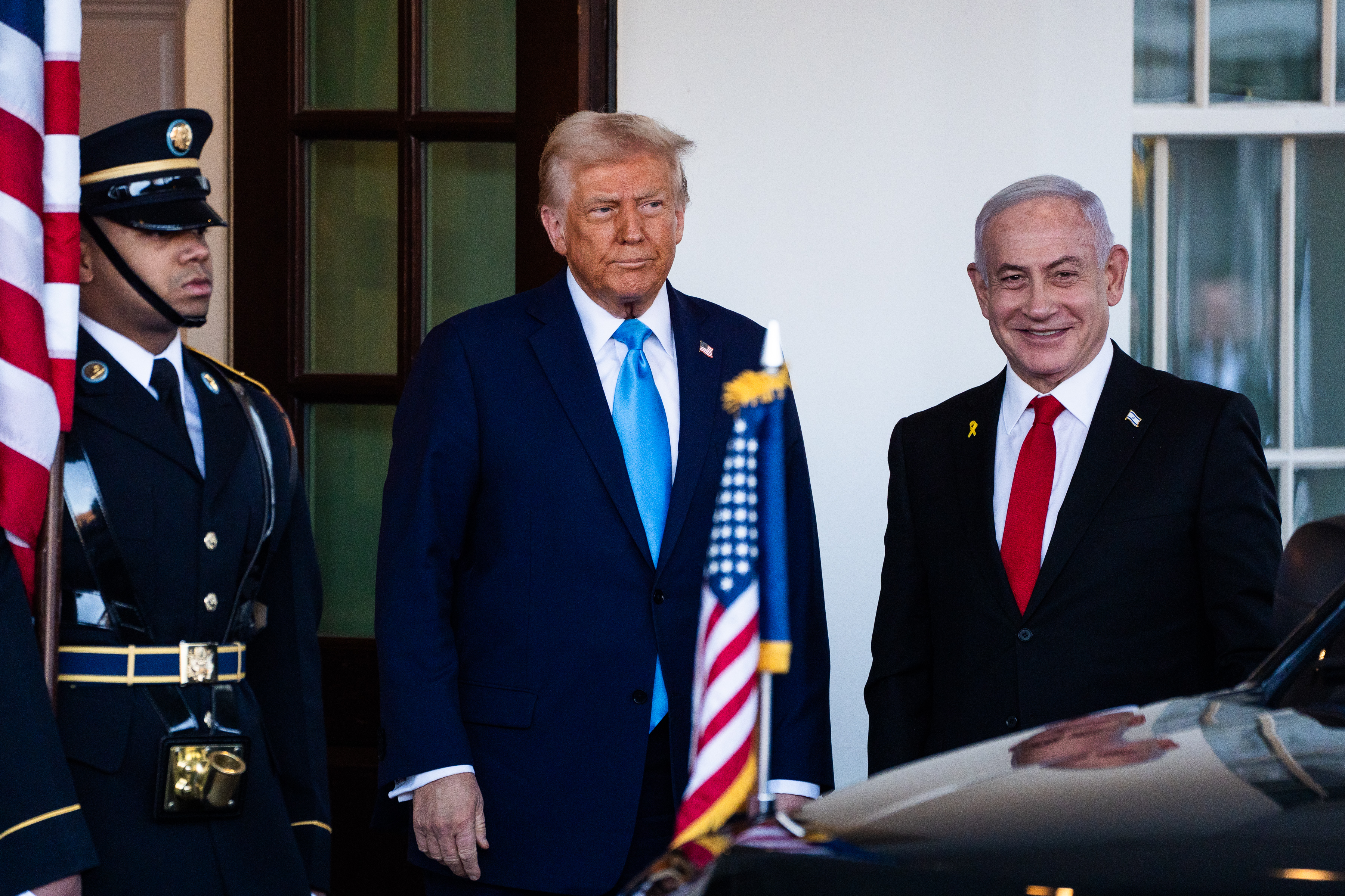 Live updates: Macron visits Washington as Europeans look to firm up ties