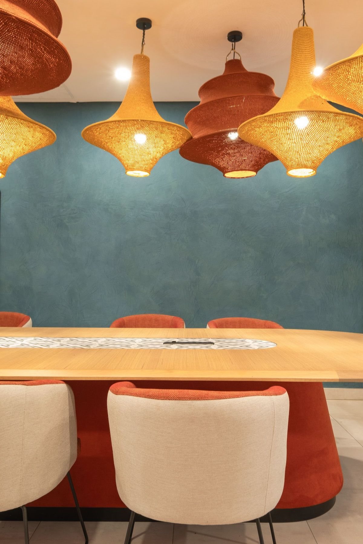 2025 office design trends shaping the future of workspaces