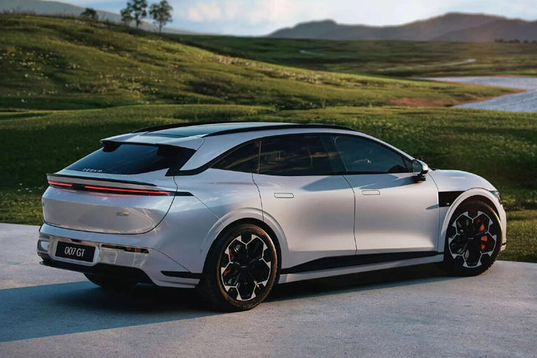 "1회 충전에 870km 주행" 지커, 전기 슈팅브레이크 '007 GT' 공개