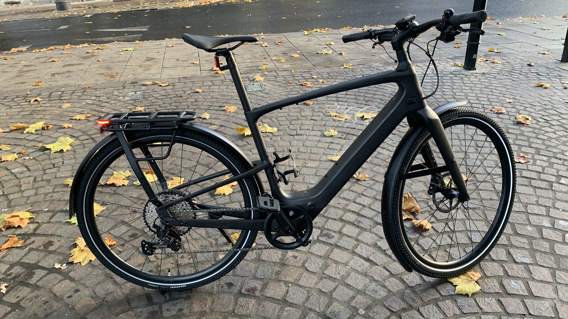 The Specialized Vado SL2 Carbon might be the greatest e-bike of all time