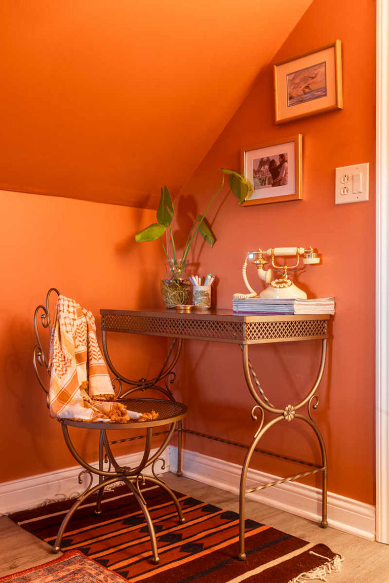 See Inside a Chic, Colorful Chicago Apartment That Rents for $1,500 a Month