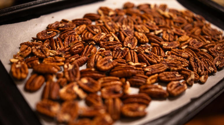 How Long To Oven-Roast Pecans For Toasty Perfection