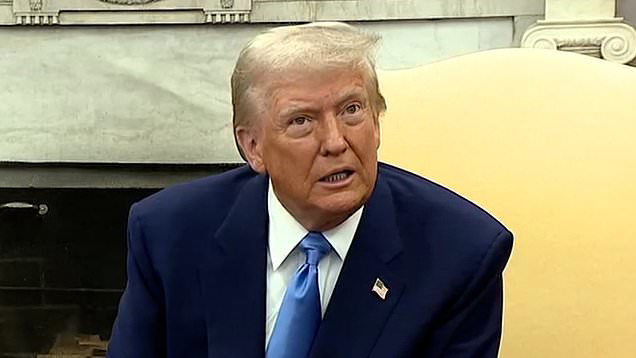 Donald Trump refuses to call Putin a dictator Donald Trump refuses to call Putin a dictator