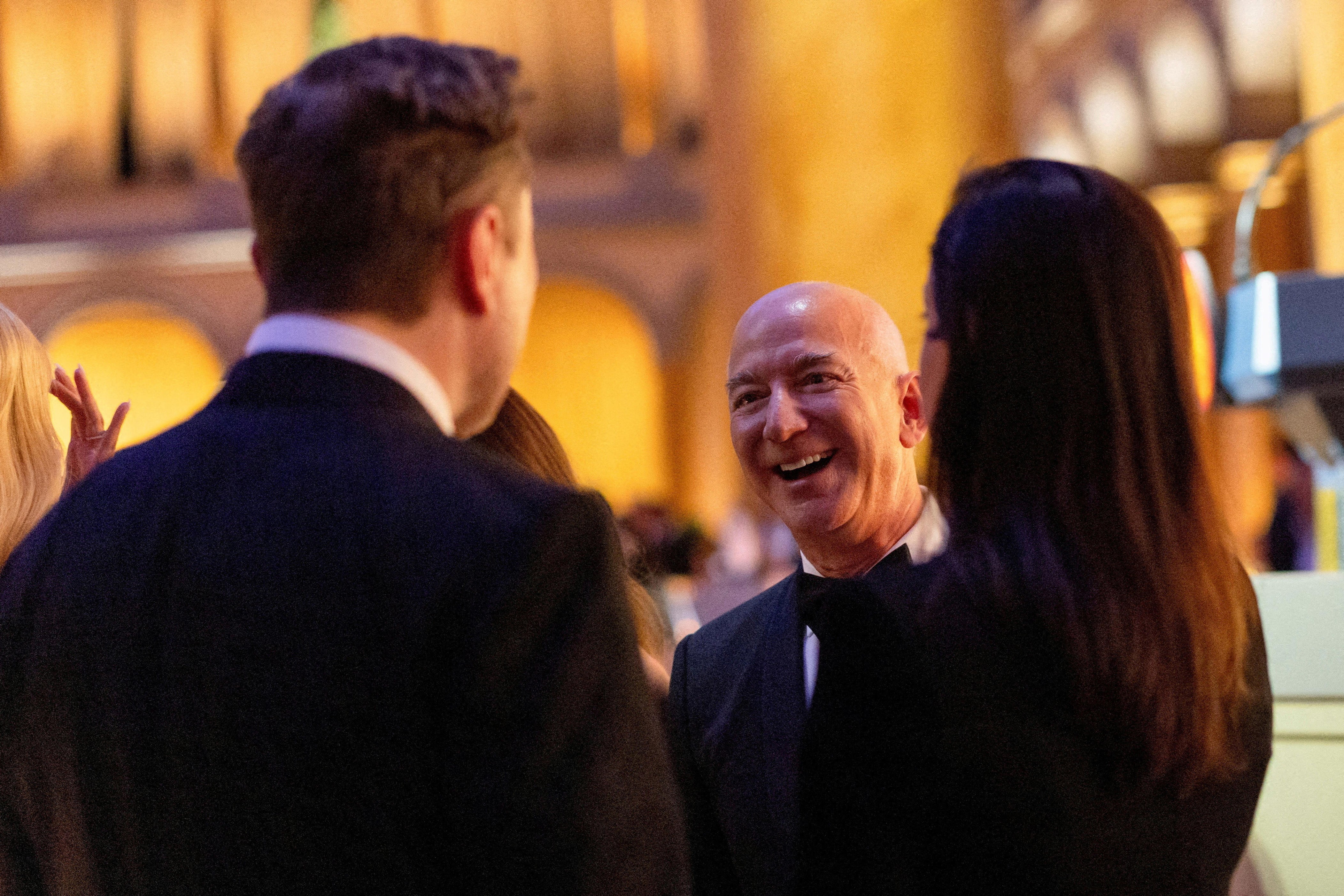 Jeff Bezos announced plan to buy X from Elon Musk for $333 million? Not ...