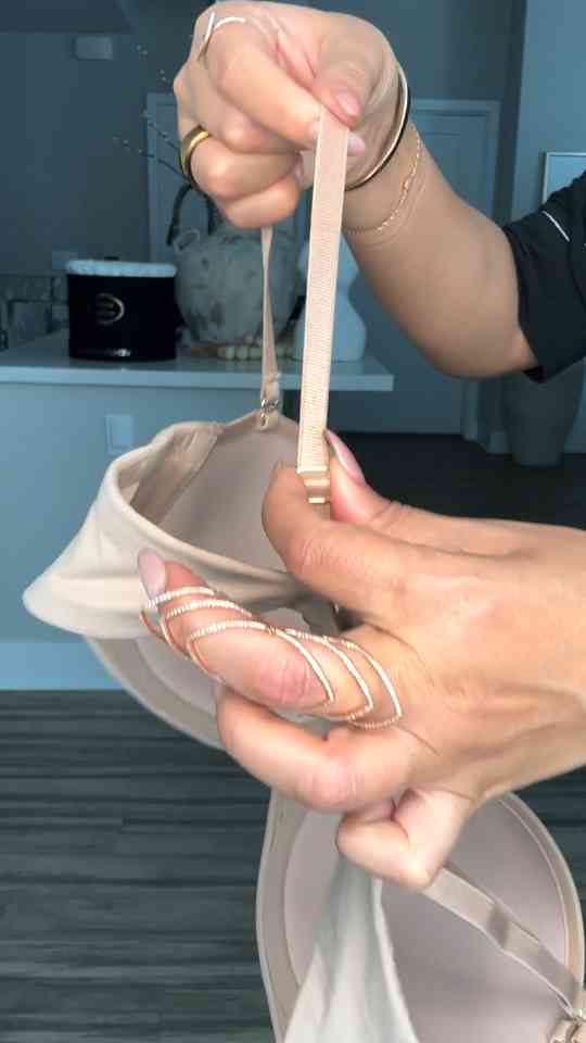 Bra Hack For One Shoulder Tops