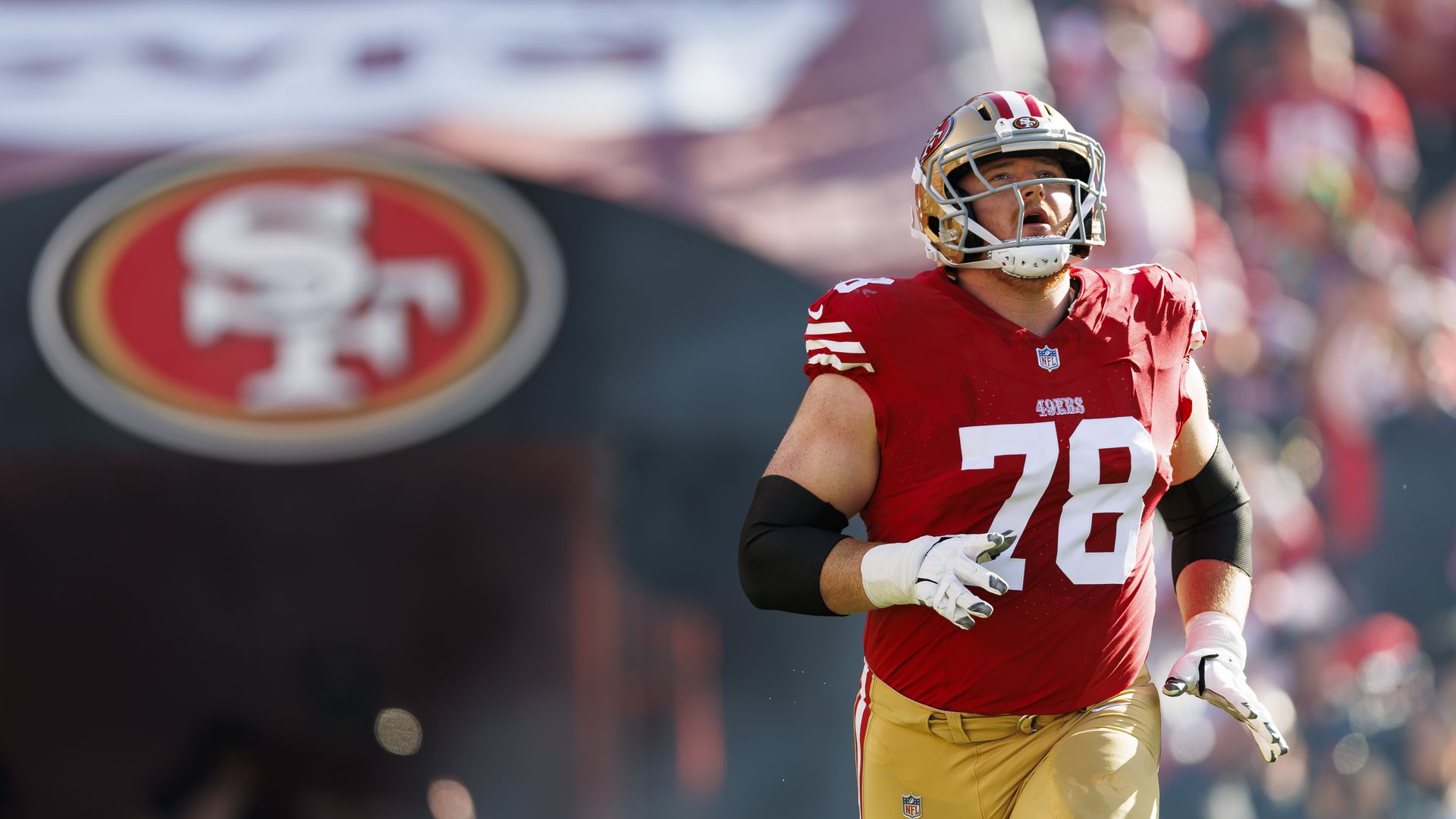 Report: 49ers re-sign potential starter at left guard in 2025 ahead of ...
