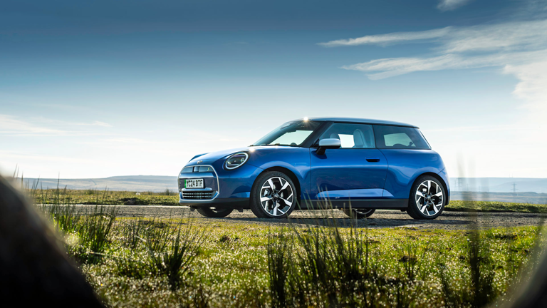 Mini Cooper SE 2025 review: Minimum emissions, maximum fun