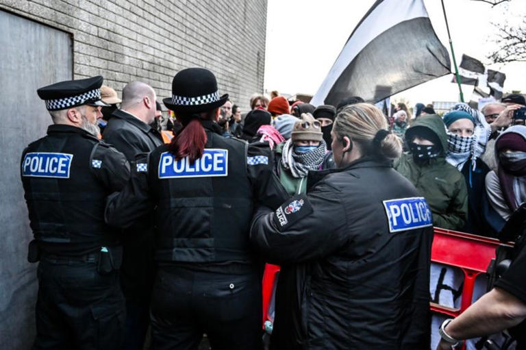 Nigel Farage slams Devon and Cornwall Police over anti-fascist protest ...