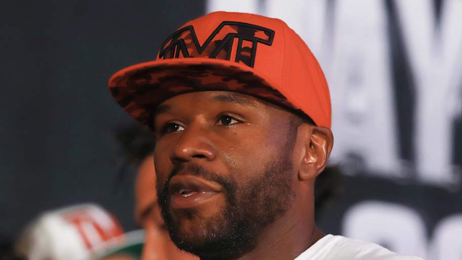 Floyd Mayweather Picks The Best Pound-For-Pound Boxer In The World