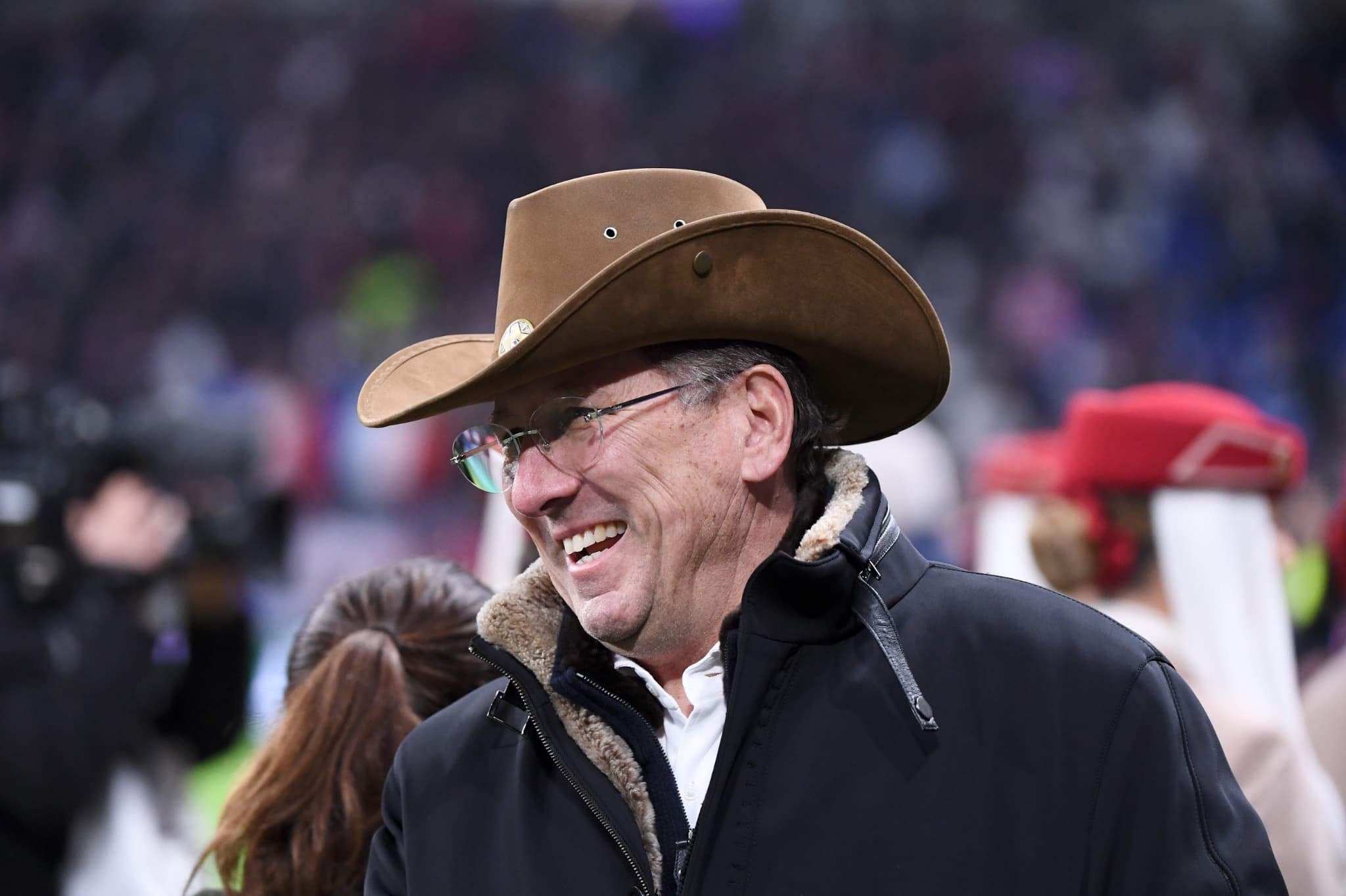 "Il aime quand on flatte son ego": Rafael raconte les excès du cowboy ...