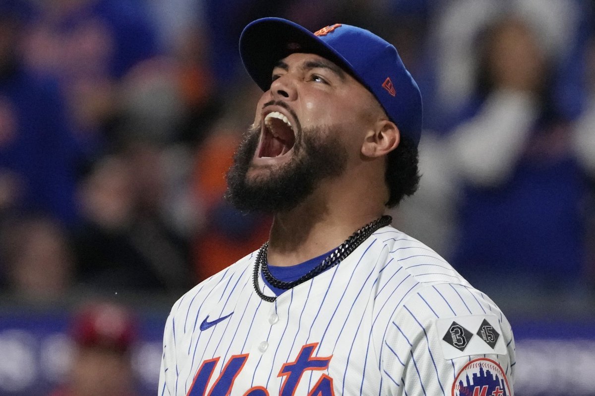 Mets' Sean Manaea to miss start of season because of oblique strain