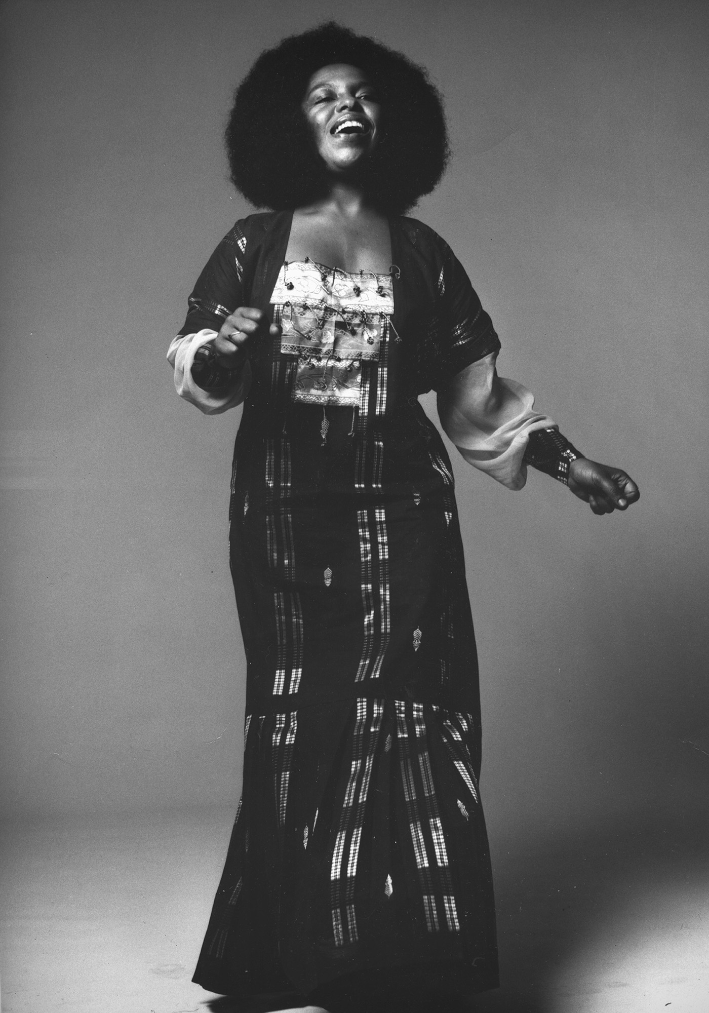 Roberta Flack, Singer of 'Killing Me Softly With His Song,' Dead at 88