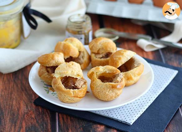 Foie gras and onion chutney puffs