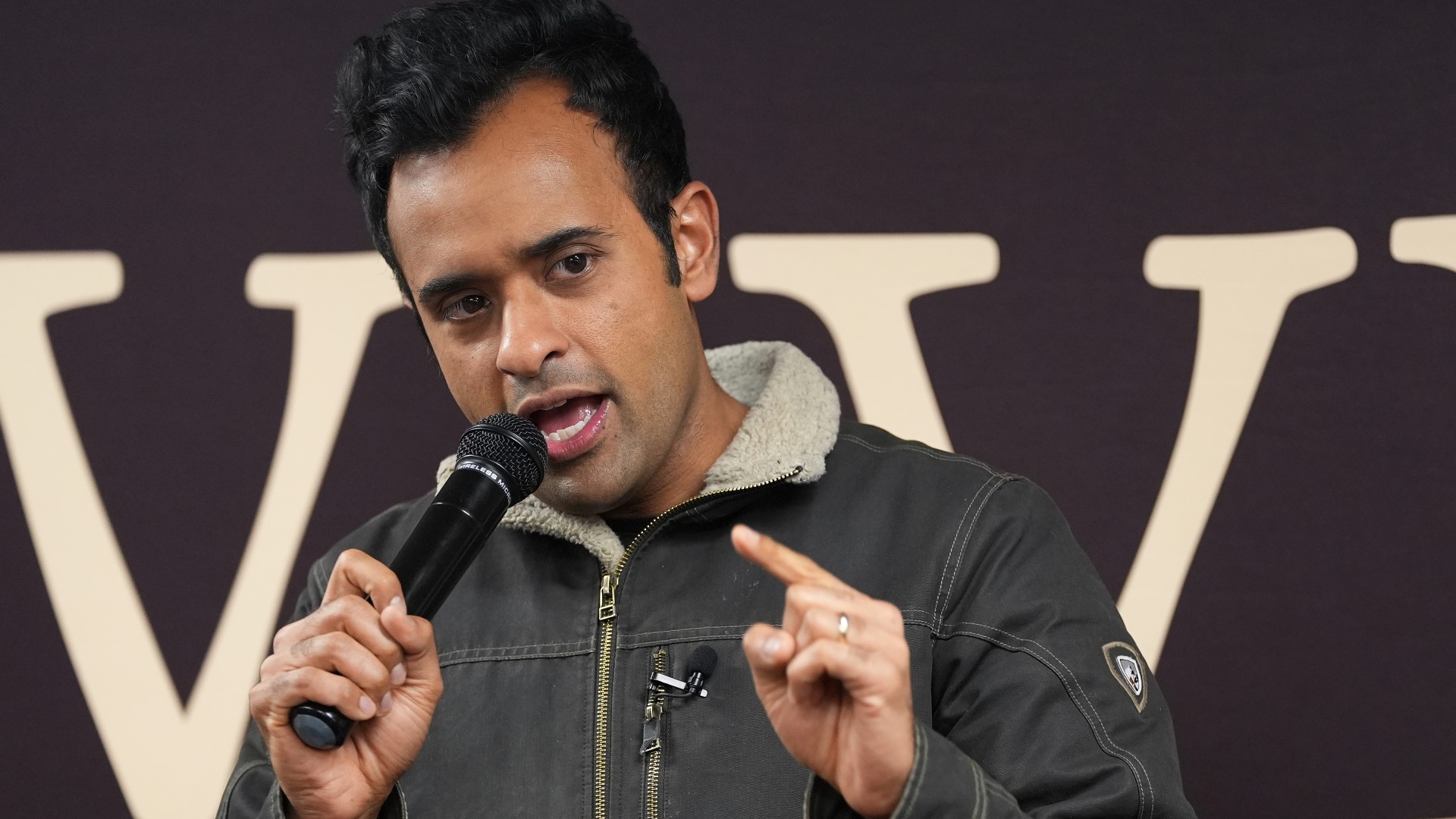 Vivek Ramaswamy joins Ohio governor's race