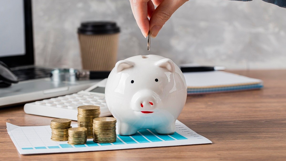 Strategies to Maintain an Emergency Fund Even on a Tight Income