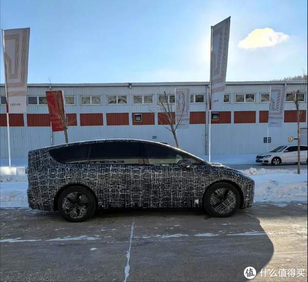 理想新车！首款纯电 SUV i8 发布，融合MEGA与L系列基因