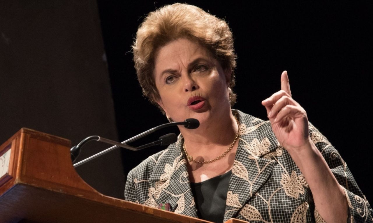 Dilma Rousseff, expresidenta de Brasil, es hospitalizada en China
