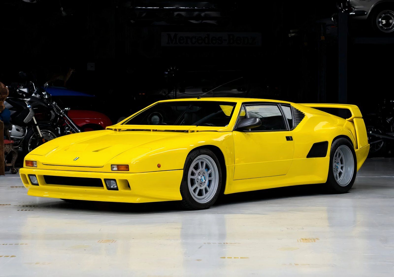 Crazy-Rare Vintage Supercar Leaves the Shadows for the Auction Block