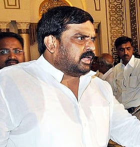 Congress leader Anjan Kumar Yadav accuses Reddy leaders of blocking ...