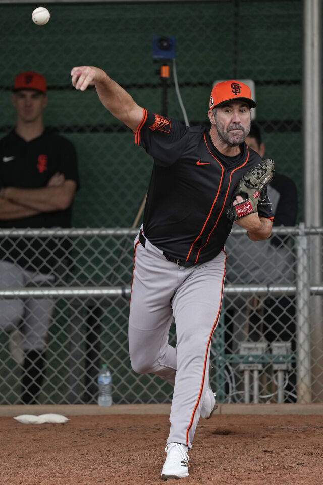 '이정후 팀 동료' 42세에 154.4km 실화? 이게 ML 262승 클래스인가…SF 데뷔전 어땠나 "잠 못 잘 것 같아"