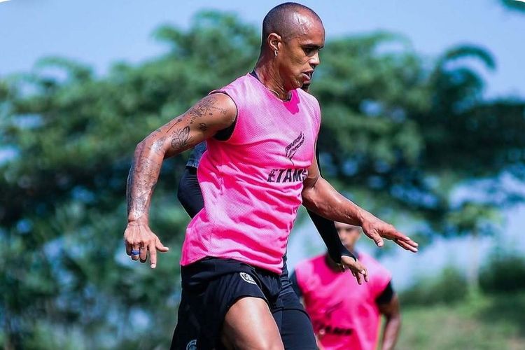 William Marcilio Semakin Tersisih di Arema FC: Attitude yang Buruk dan ...