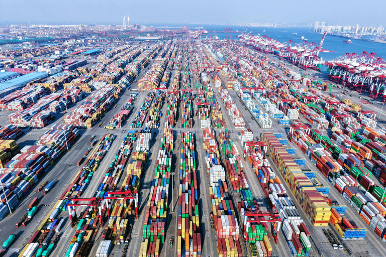 Asian markets sink as Trump tariffs, China curbs stunt rally Asian markets sink as Trump tariffs, China curbs stunt rally