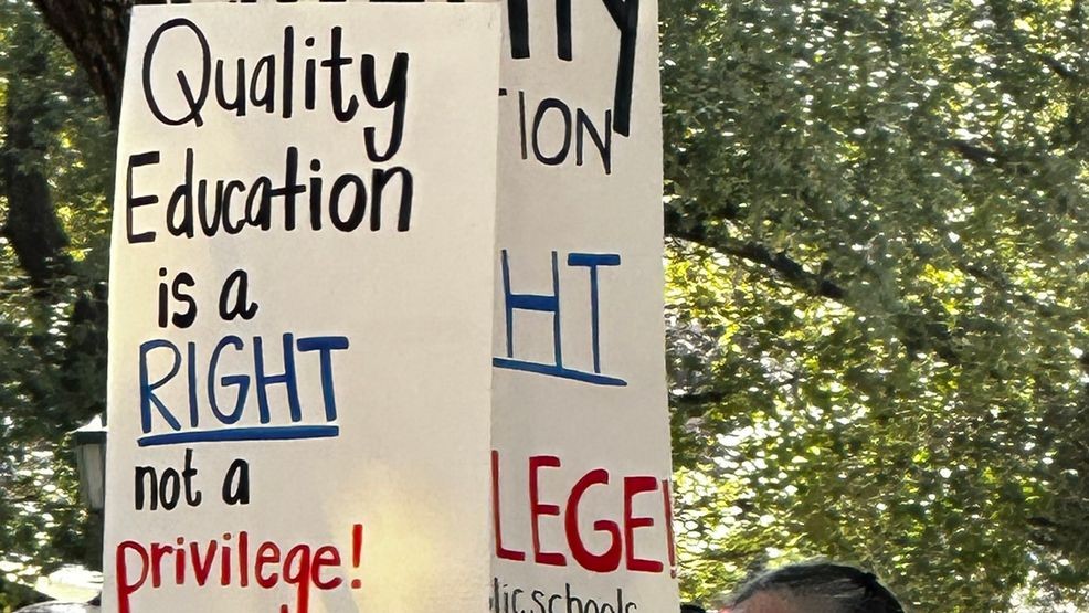Texas PTA rallies at state capitol for increased public school funding