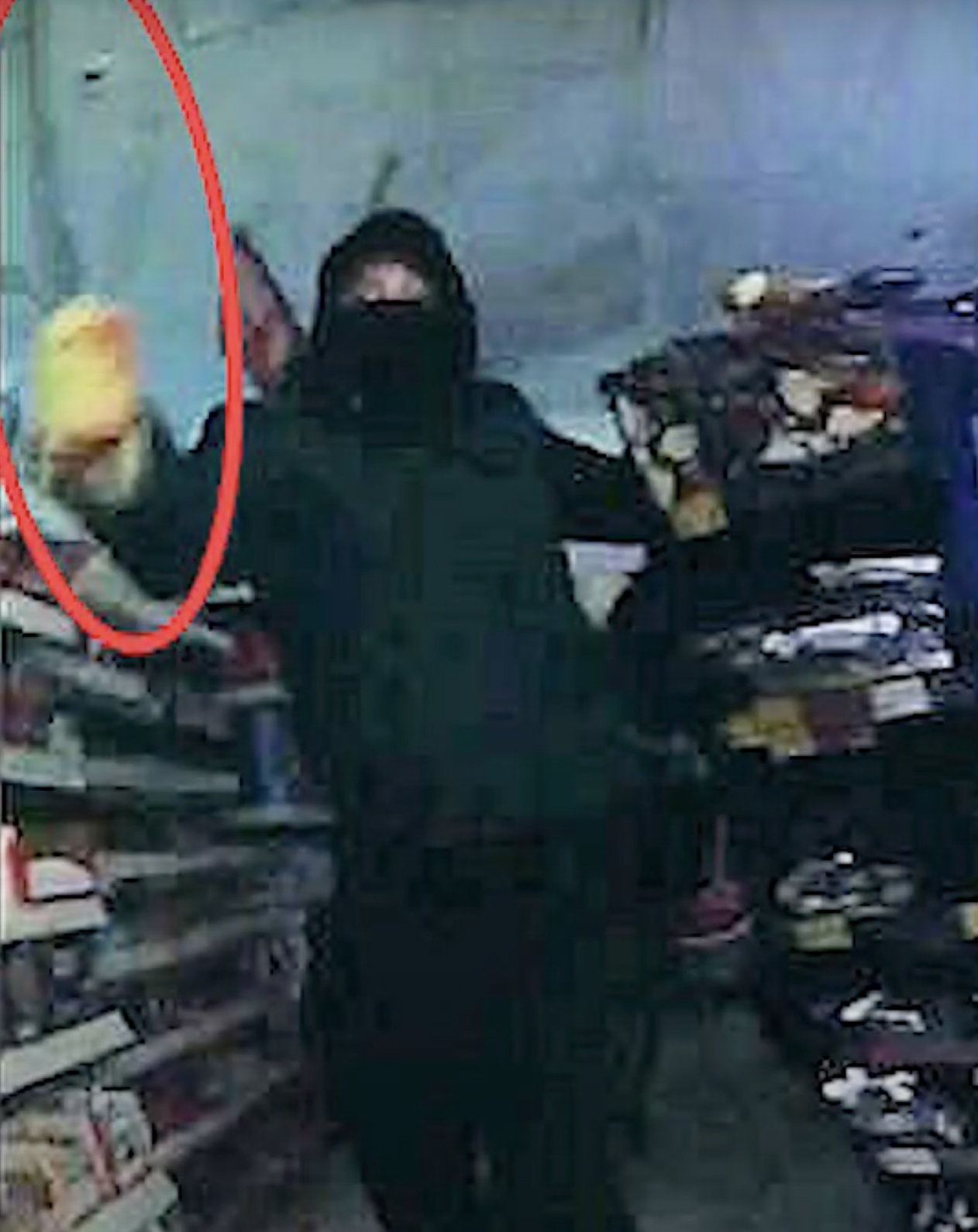 Caught on CCTV: Armed robber with crowbar runs at cop during foiled ...